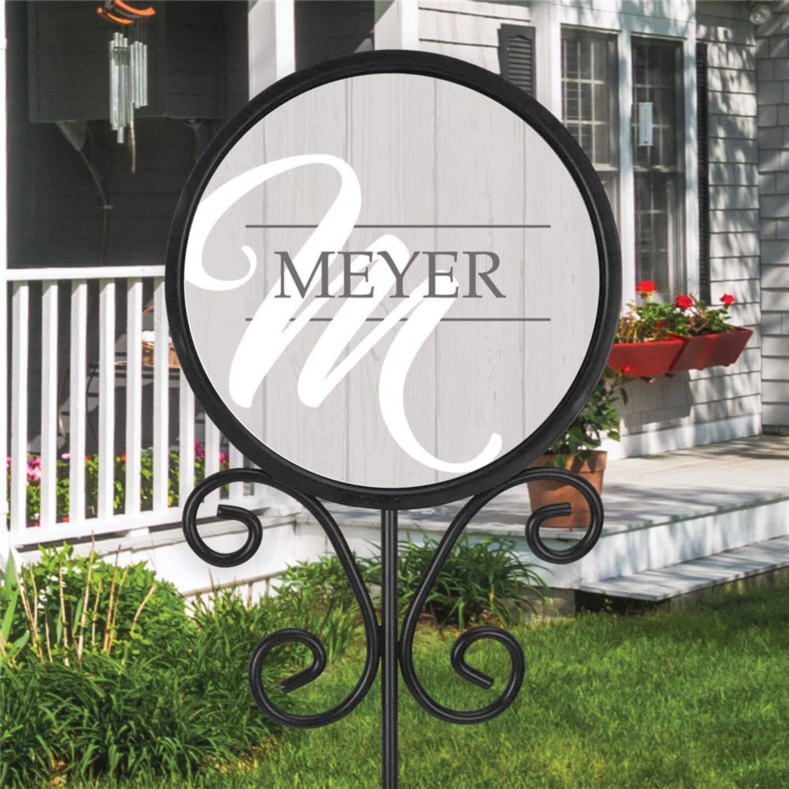 Family Name and Initial Personalized Round Magnetic Sign Set ...