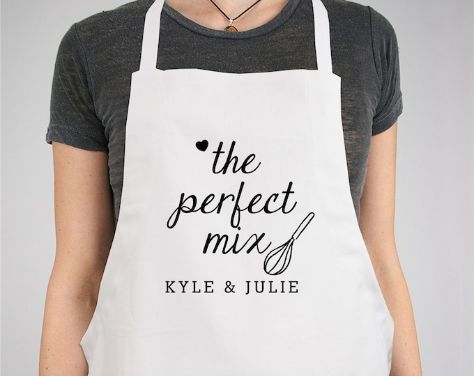 Mrs Apron in GRACE Font With Arrow With Heart With Bow - Bridal Shower ...