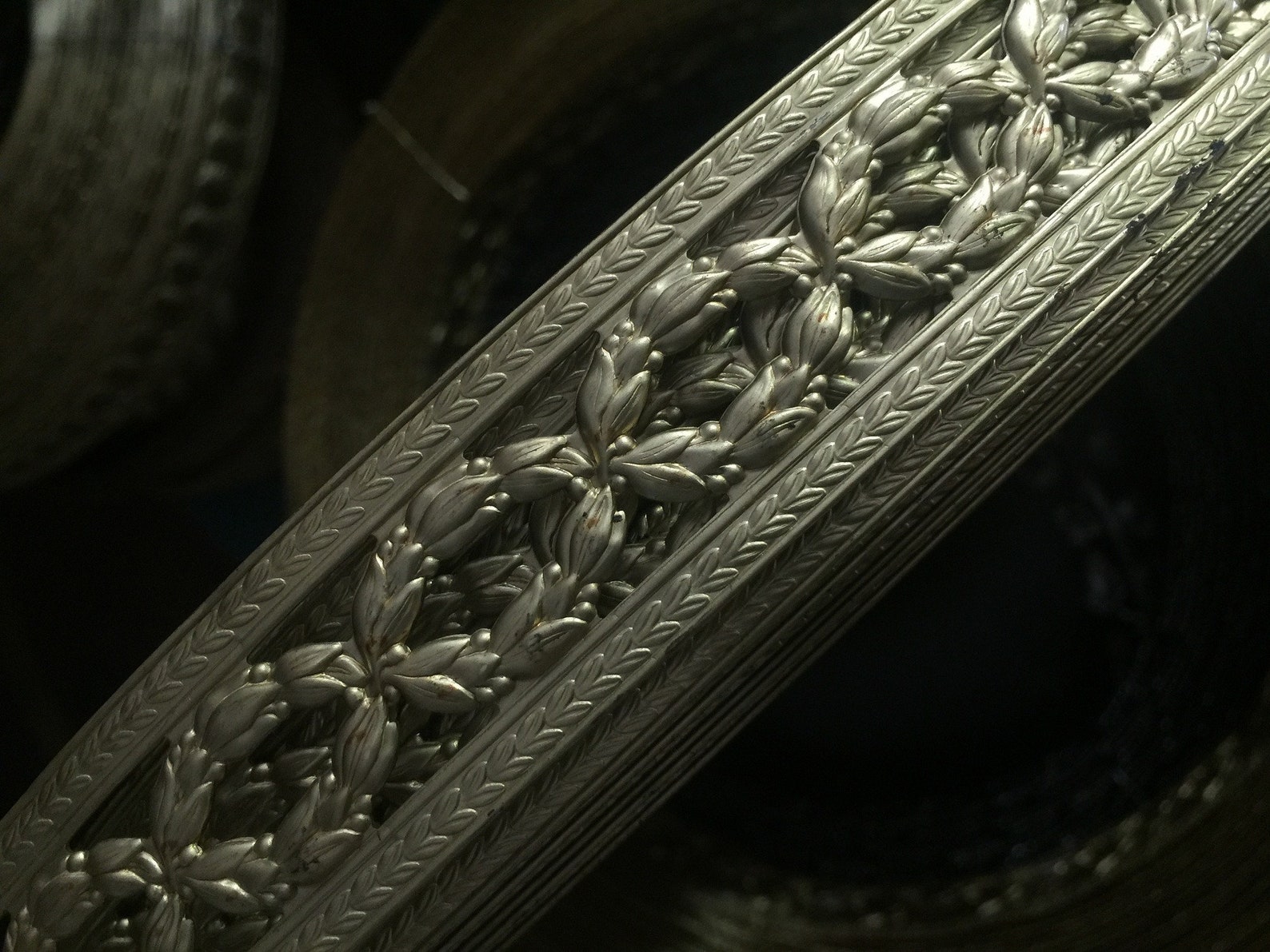 RARE Laurel Wreath Gallery Banding 1 Foot | Etsy