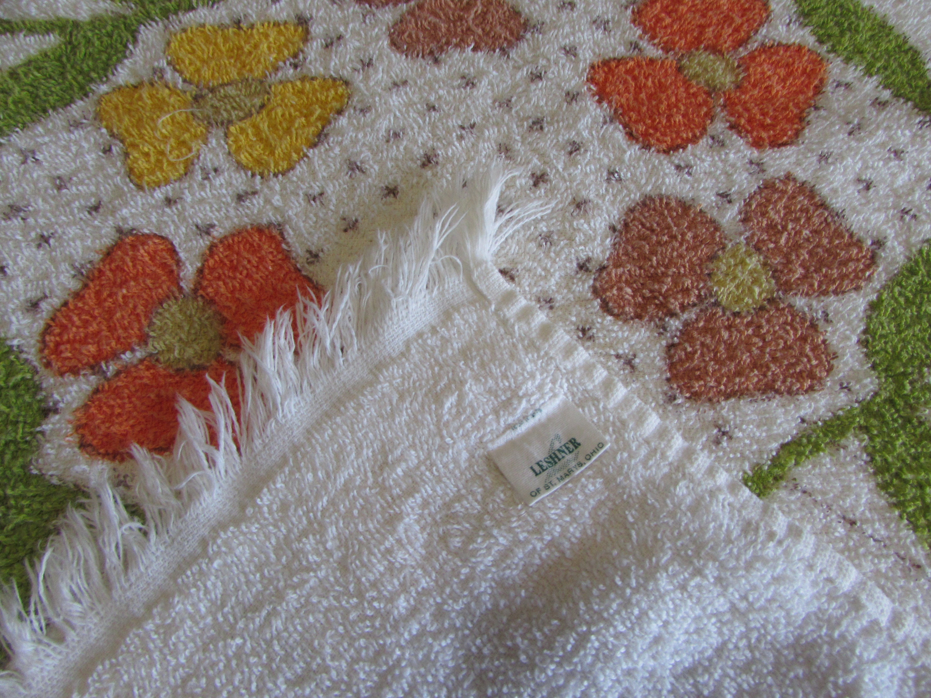 Vintage Bath Towel by Leshner of St Marys Ohio - 1960 / 1970 Floral ...