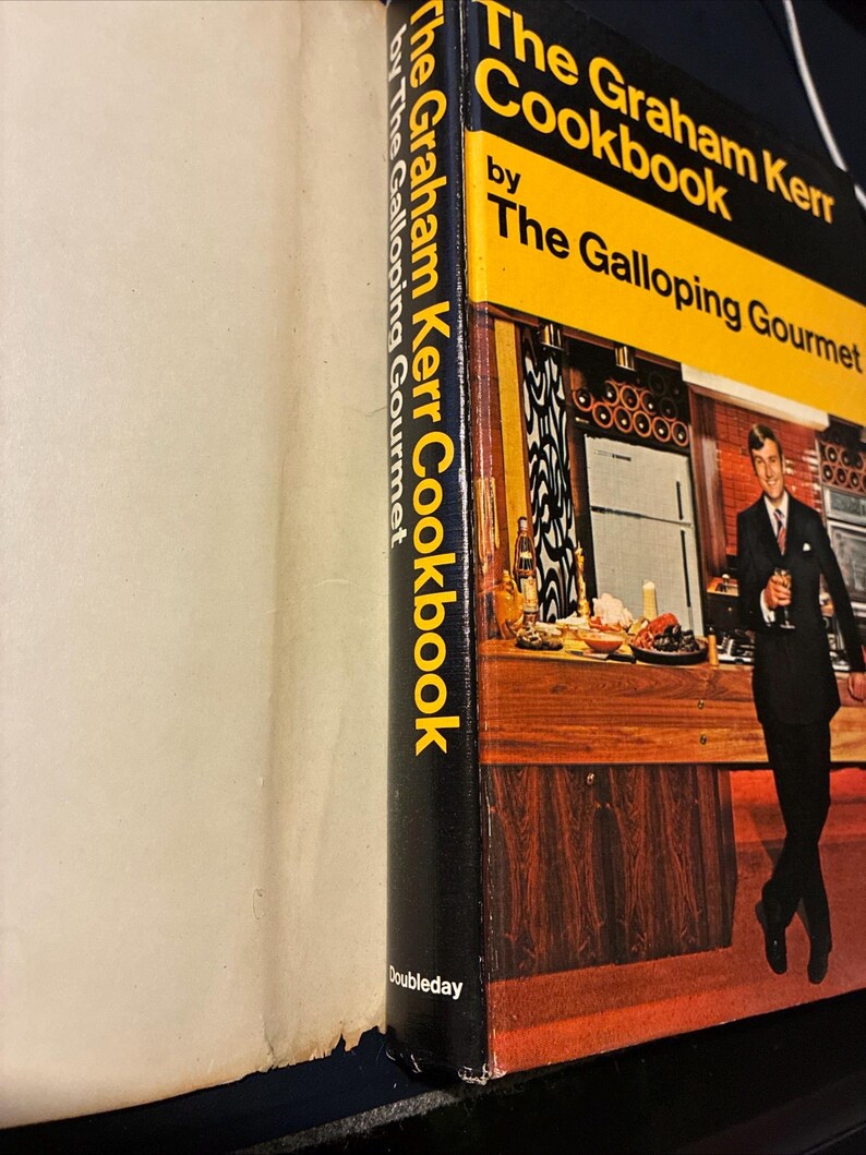 The Graham Kerr Cookbook by the Galloping Gourmet 1969 Vintage - Etsy