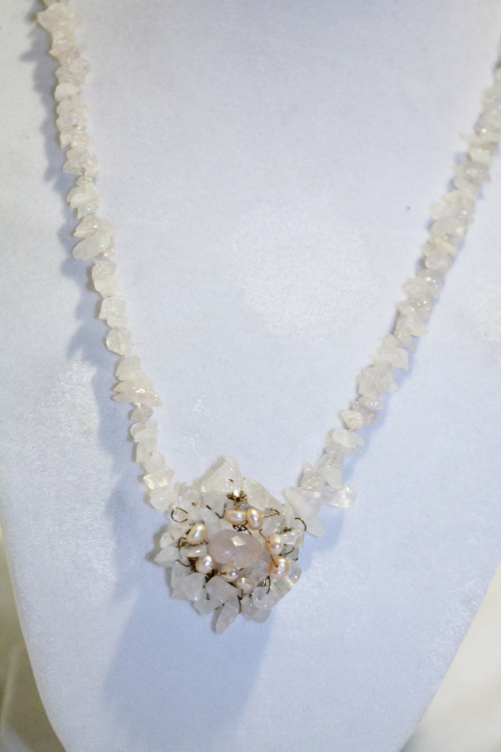 Very Pretty Pink Stone Bead Necklace With Beaded Flower Center - Etsy