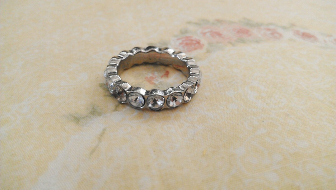 Silver Tone Rhinestone Ring - Size 7 - Etsy