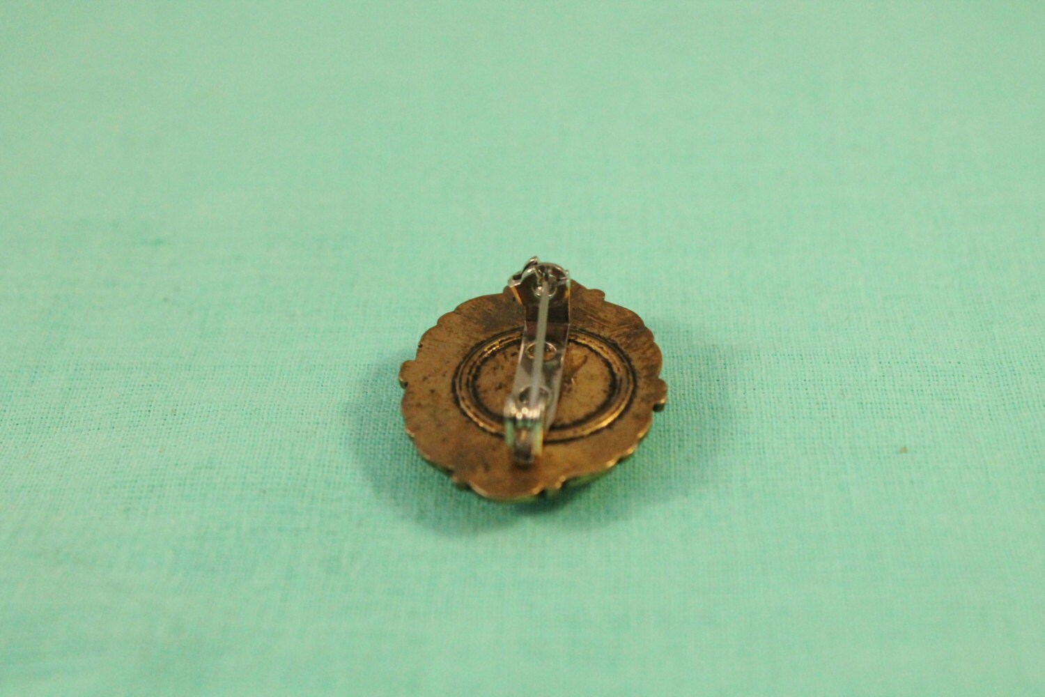 Victorian Look With Flower Picture Pin - Etsy