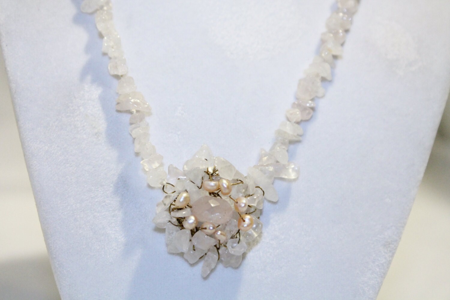 Very Pretty Pink Stone Bead Necklace With Beaded Flower Center - Etsy