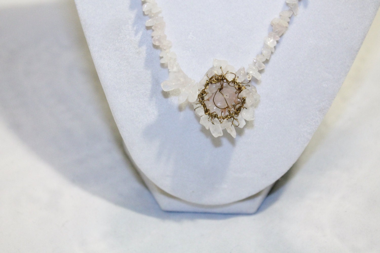 Very Pretty Pink Stone Bead Necklace With Beaded Flower Center - Etsy