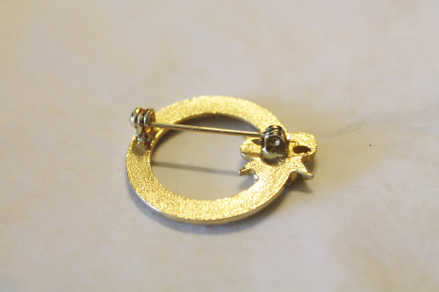 Golden Circle / Wreath With Rhinestone Bow Pin - Etsy