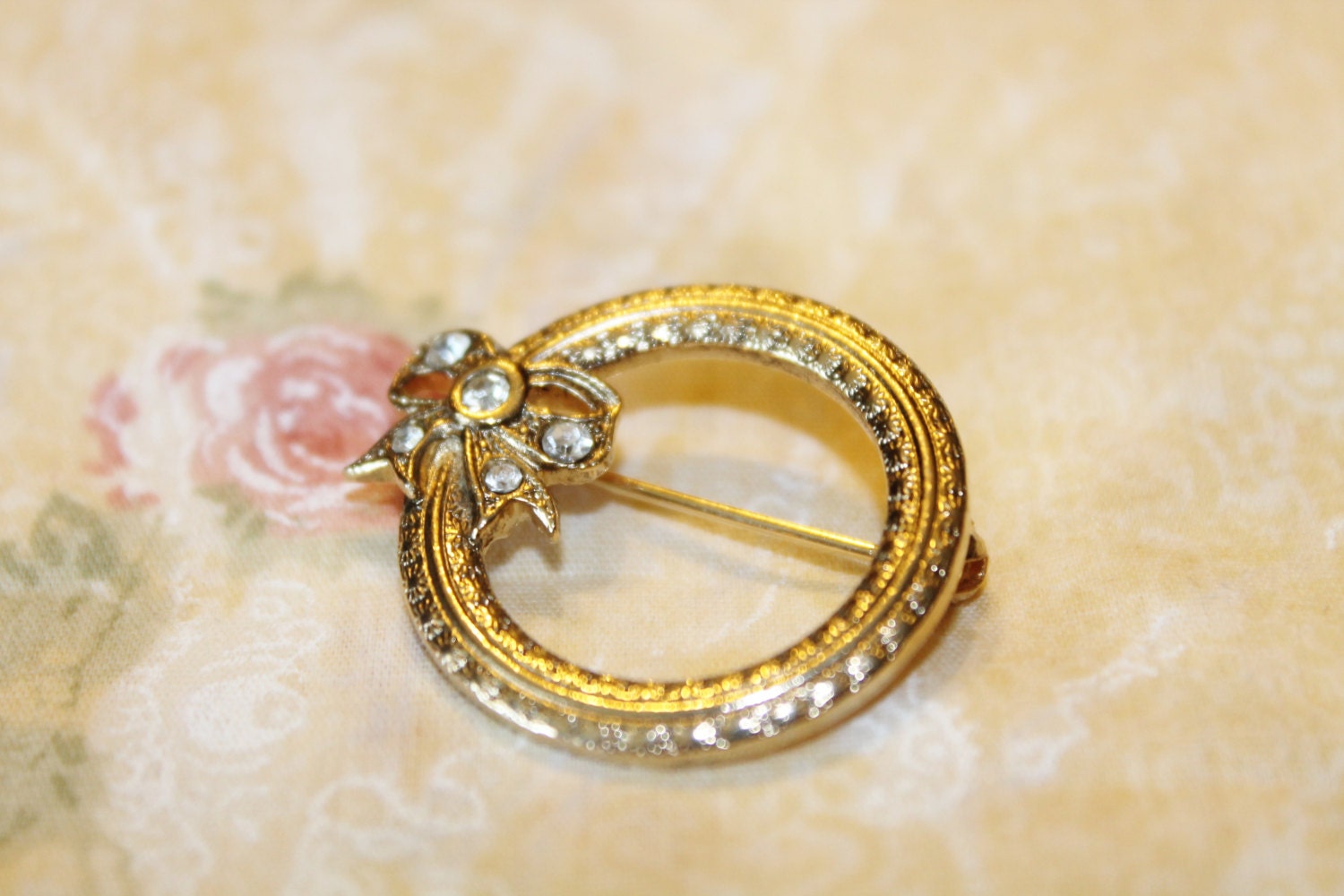 Golden Circle / Wreath With Rhinestone Bow Pin - Etsy