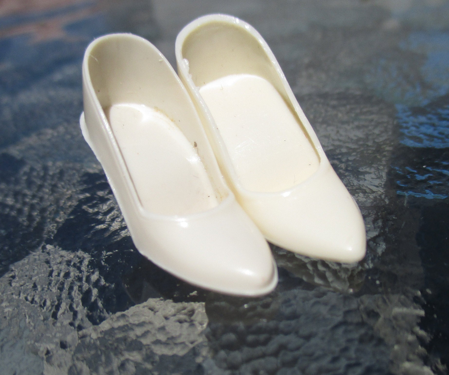 Vintage Barbie Doll Shoes Closed Toe With Heels Bone White Original ...