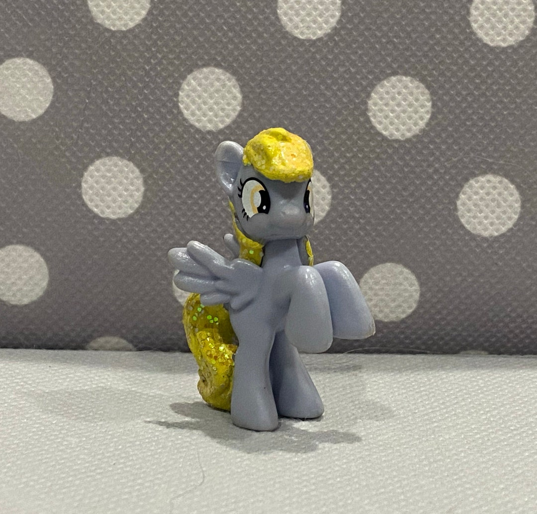 My Little Pony G4 Mini Blind Bag Figure Derpy Ditzy Doo Muffins Grey ...