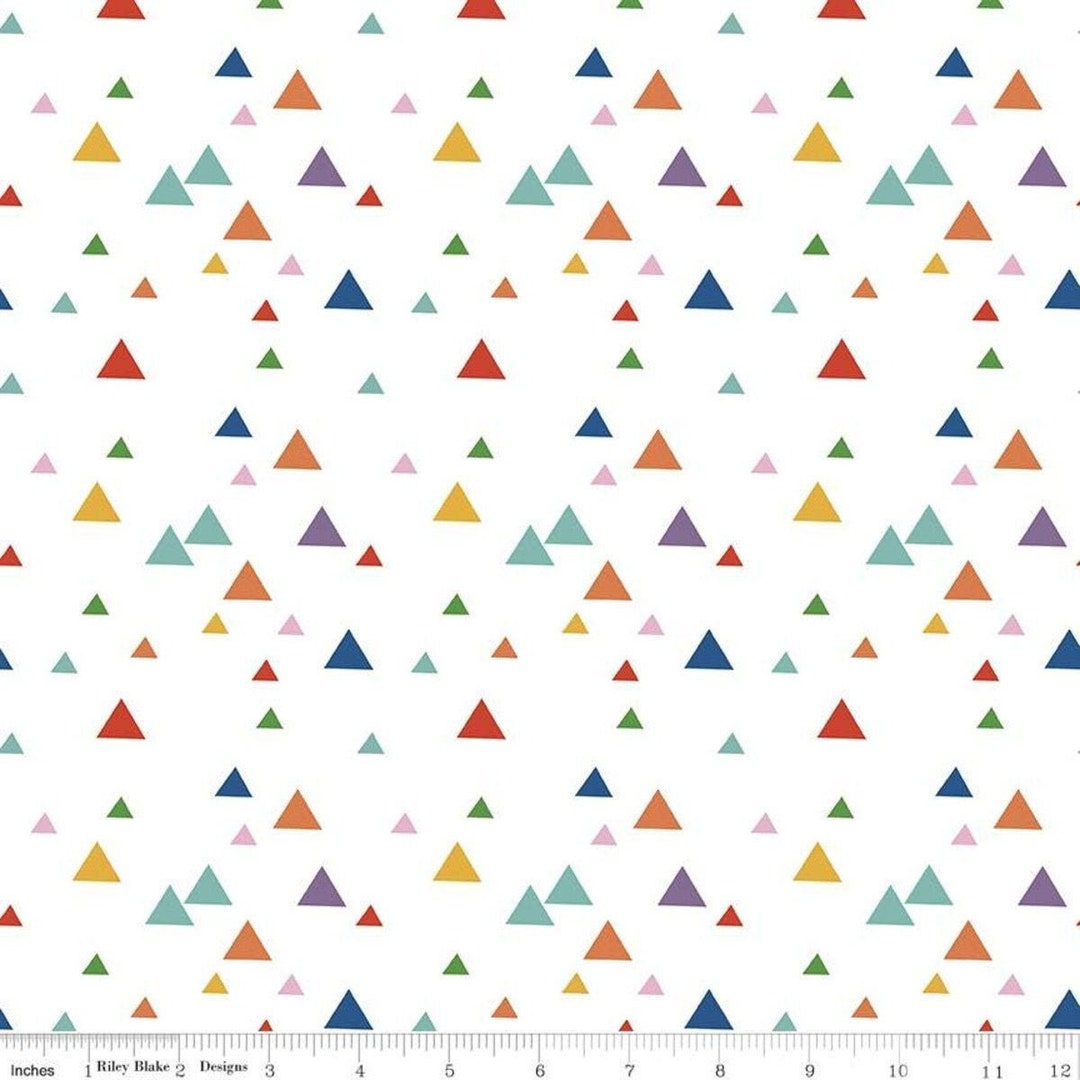 Let's Play Triangle Toss White * - LAMINATED Cotton Fabric - Riley ...
