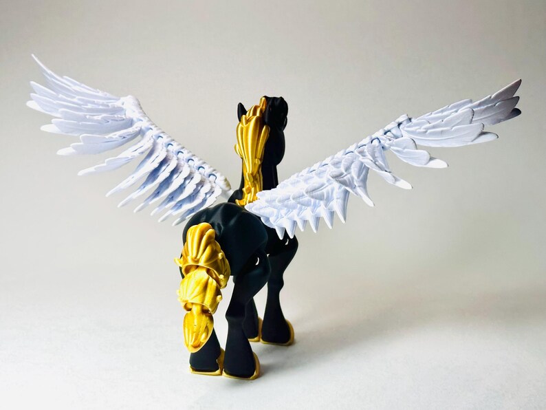 Articulated Pegasus, 3D Printed Flexi Toy, Winged Horse Fantasy ...