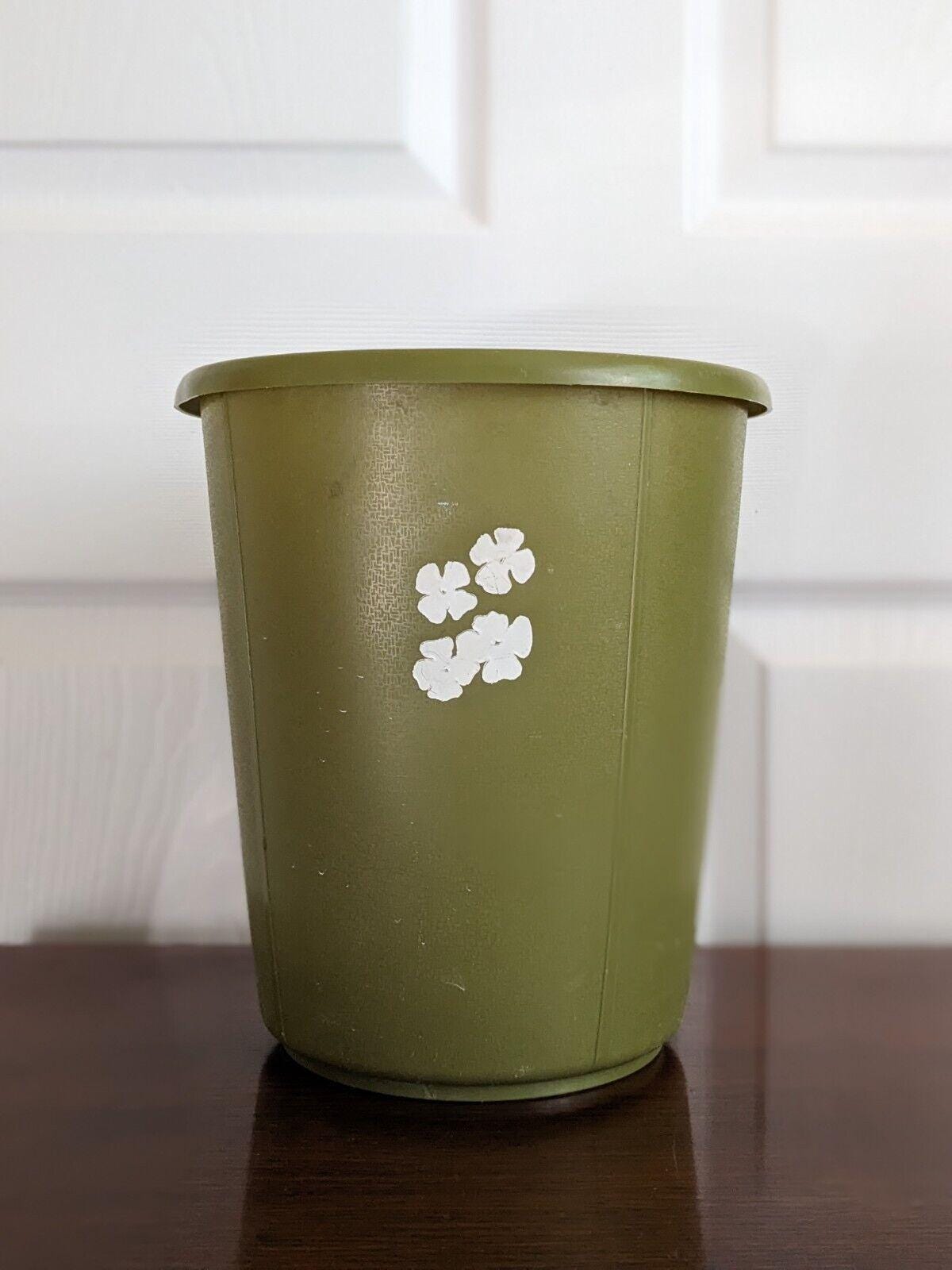 Vintage 1970s Retro Rubbermaid 2940 Trash Can Wastebasket Avocado Green ...