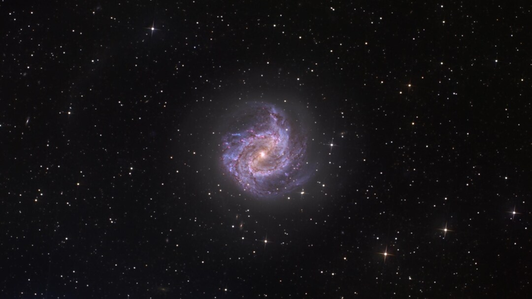 Southern Pinwheel Galaxy Wallpaper 4K: Real Astrophotography (digital ...