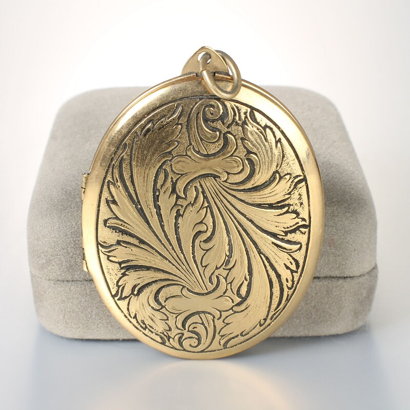 Large Oval Locket - Etsy
