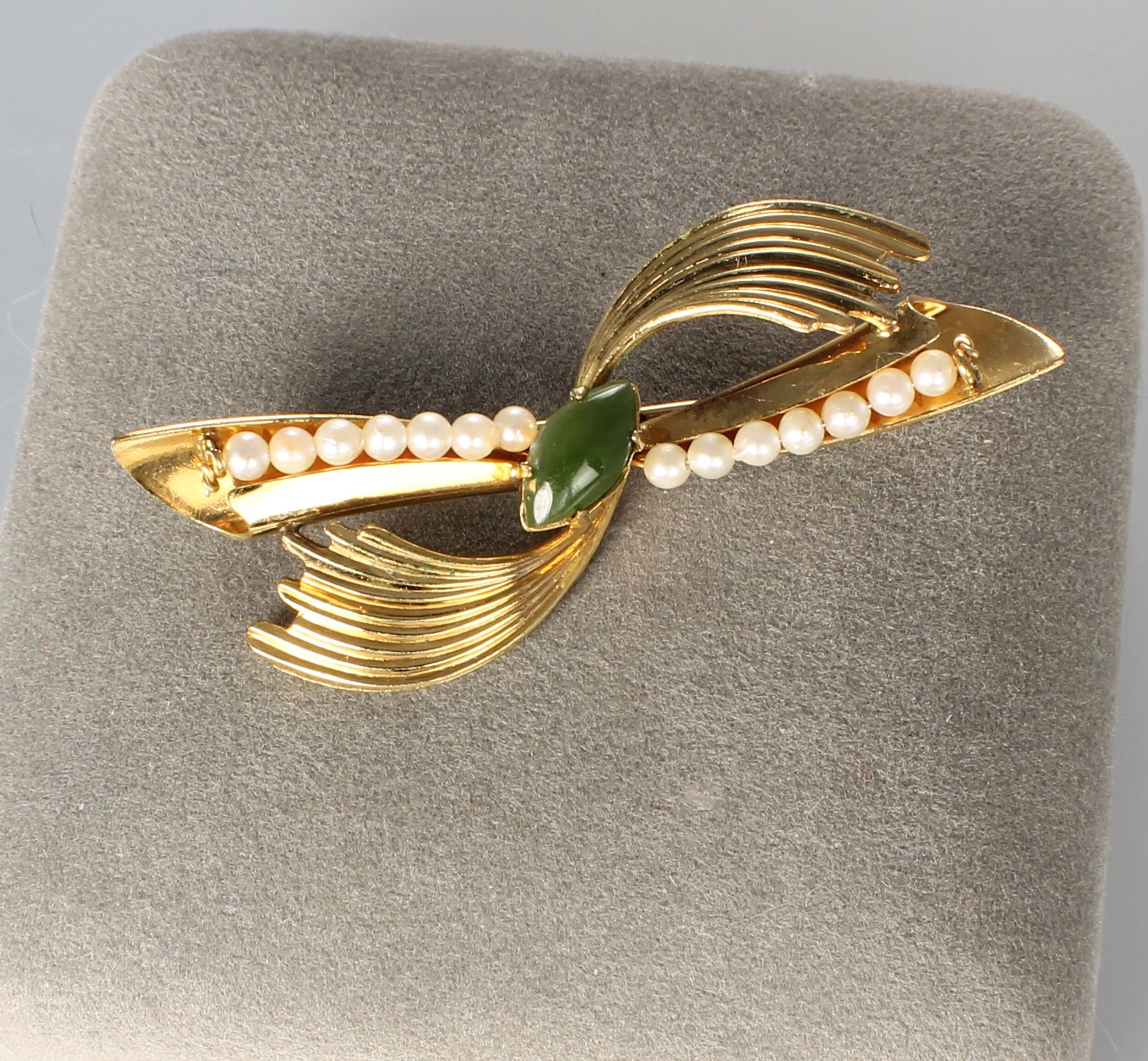 WINARD Gold Filled Nephrite Jade Pearl Brooch 1960s Jewelry - Etsy