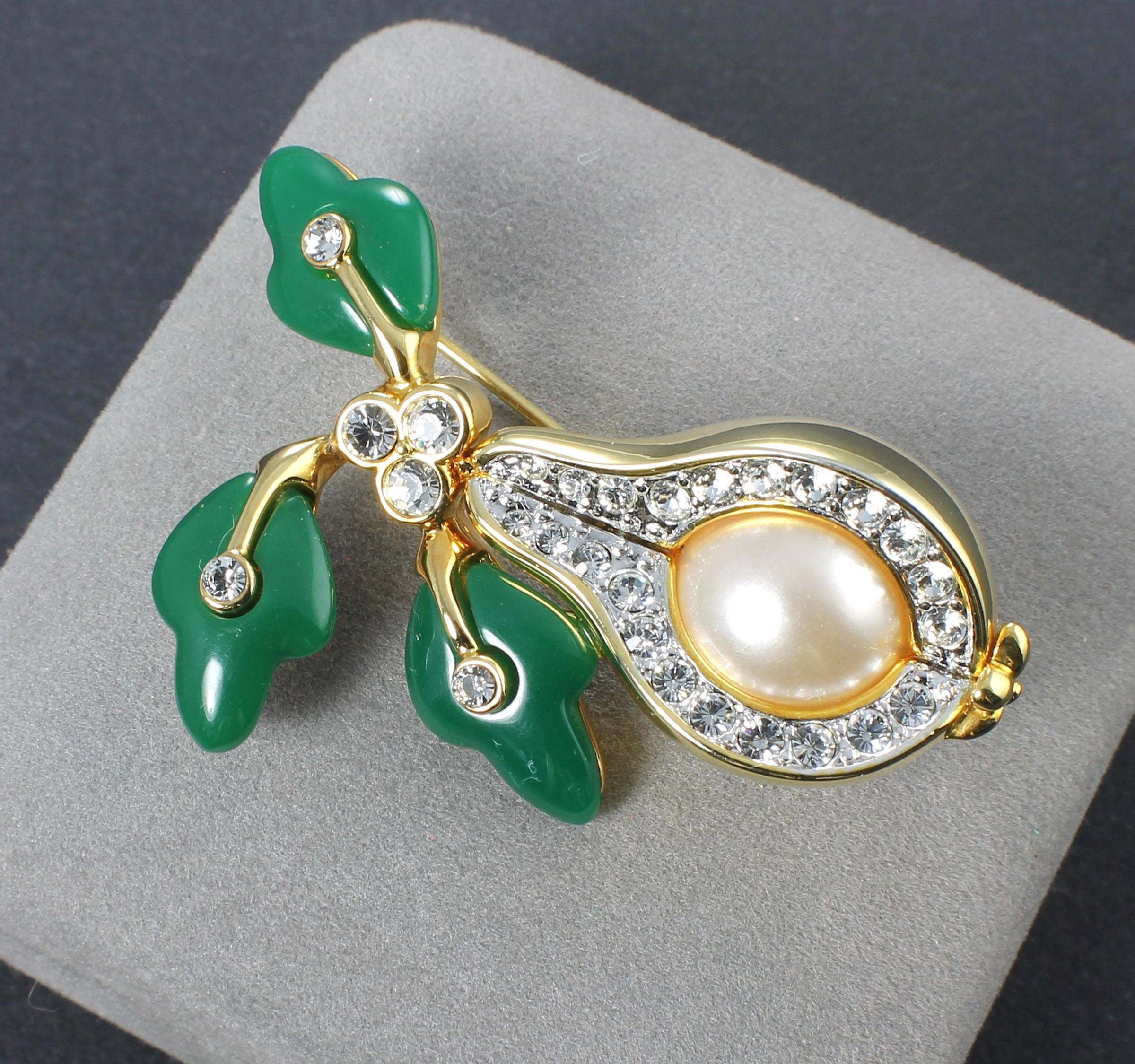 Joan Rivers Rhinestone Avocado Brooch, Jade Leaves, 1990s Jewelry - Etsy
