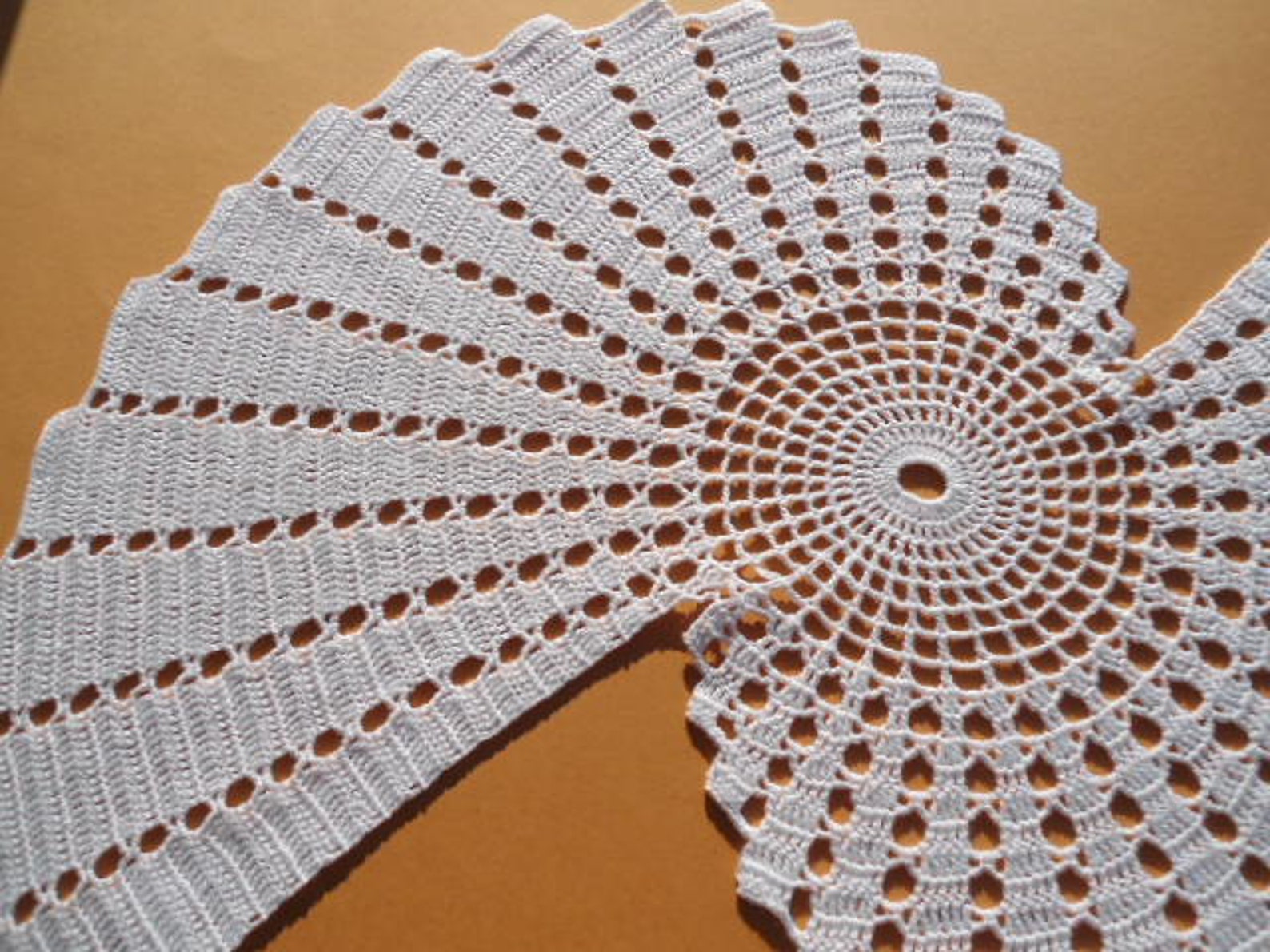 New Crochet Doily Runner / White Doilies / Table Topper - Etsy Israel