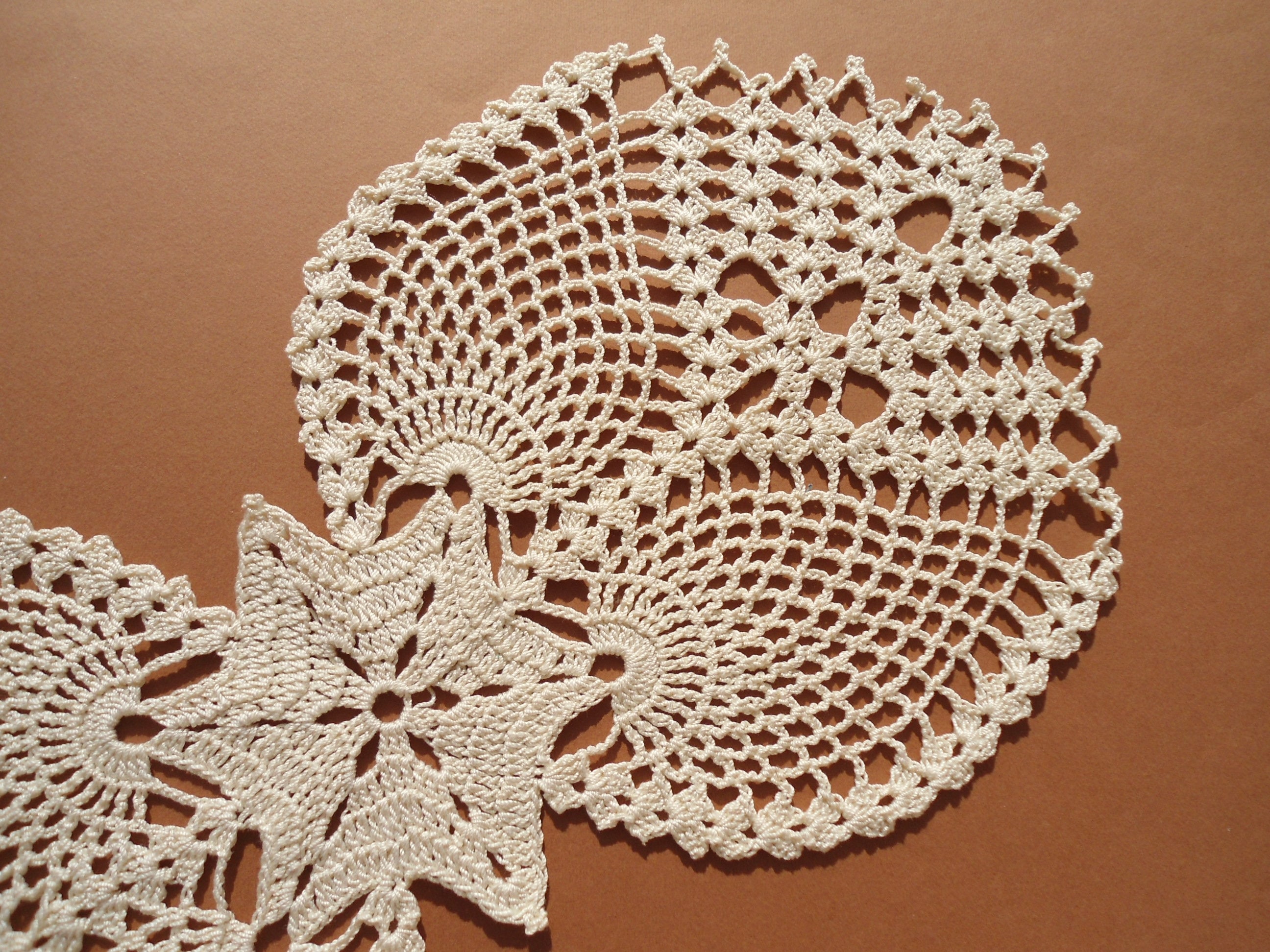 Ecru Crochet Doily Oval Doily Doilies de piña pieza central | Etsy