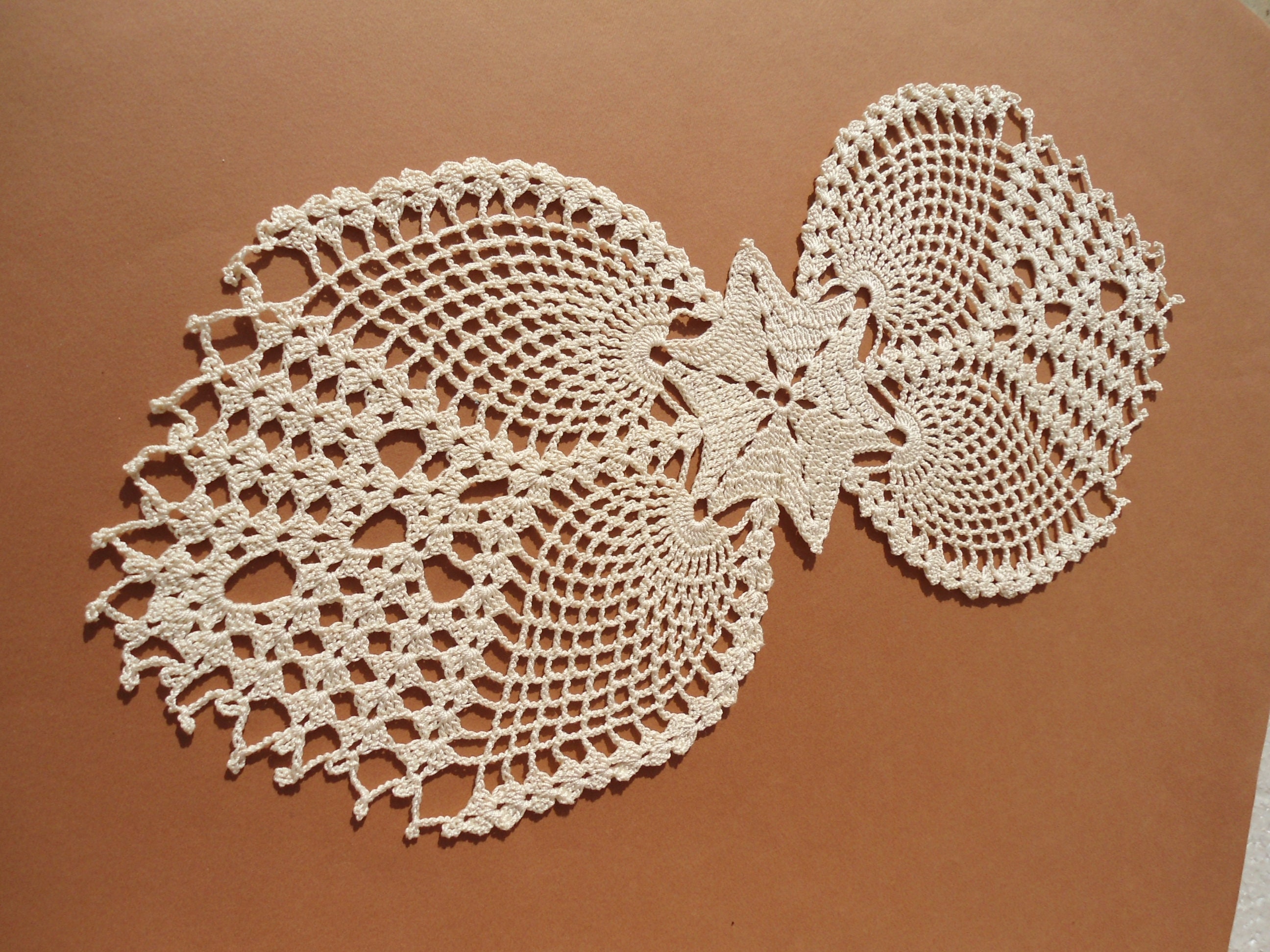 Ecru Crochet Doily Oval Doily Doilies de piña pieza central | Etsy