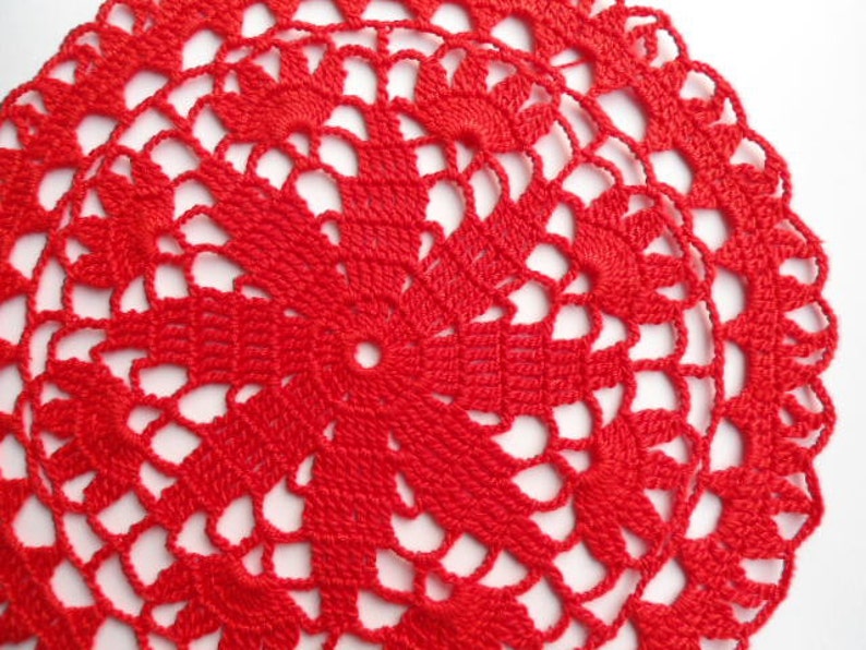 Round Crochet Doily / Red Doilies /lace / 8 | Etsy
