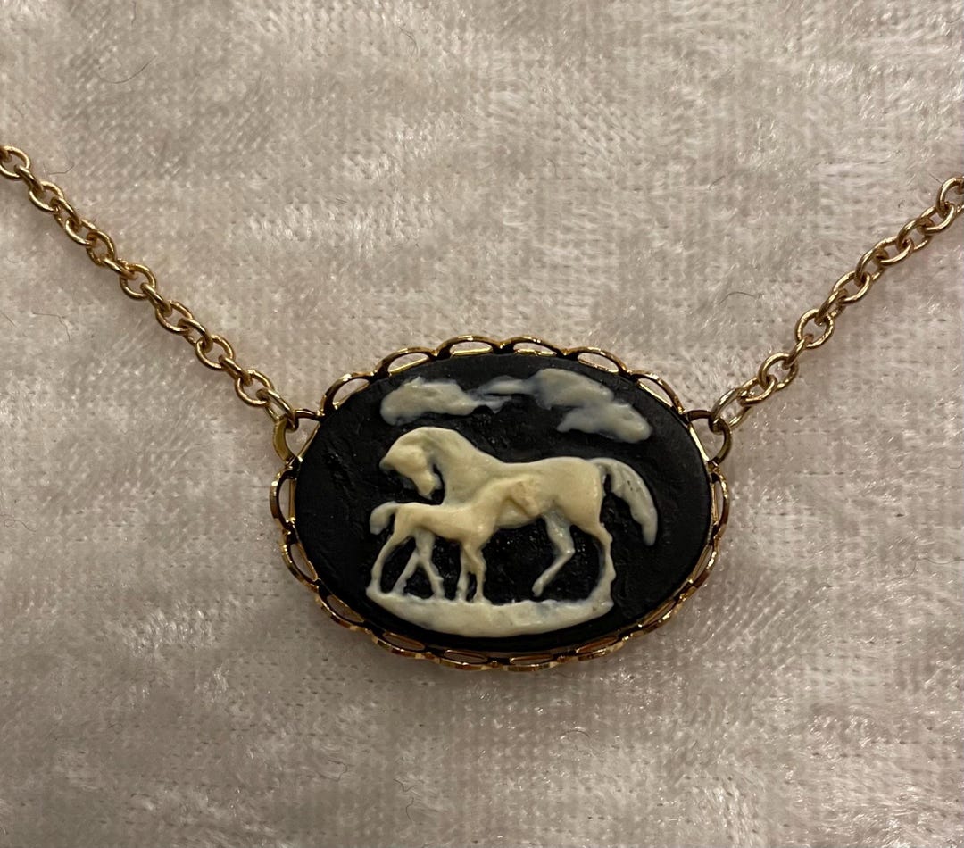 Pretty Vintage Style Black & Ivory Mare W Foal Horse Cameo Pendant W ...