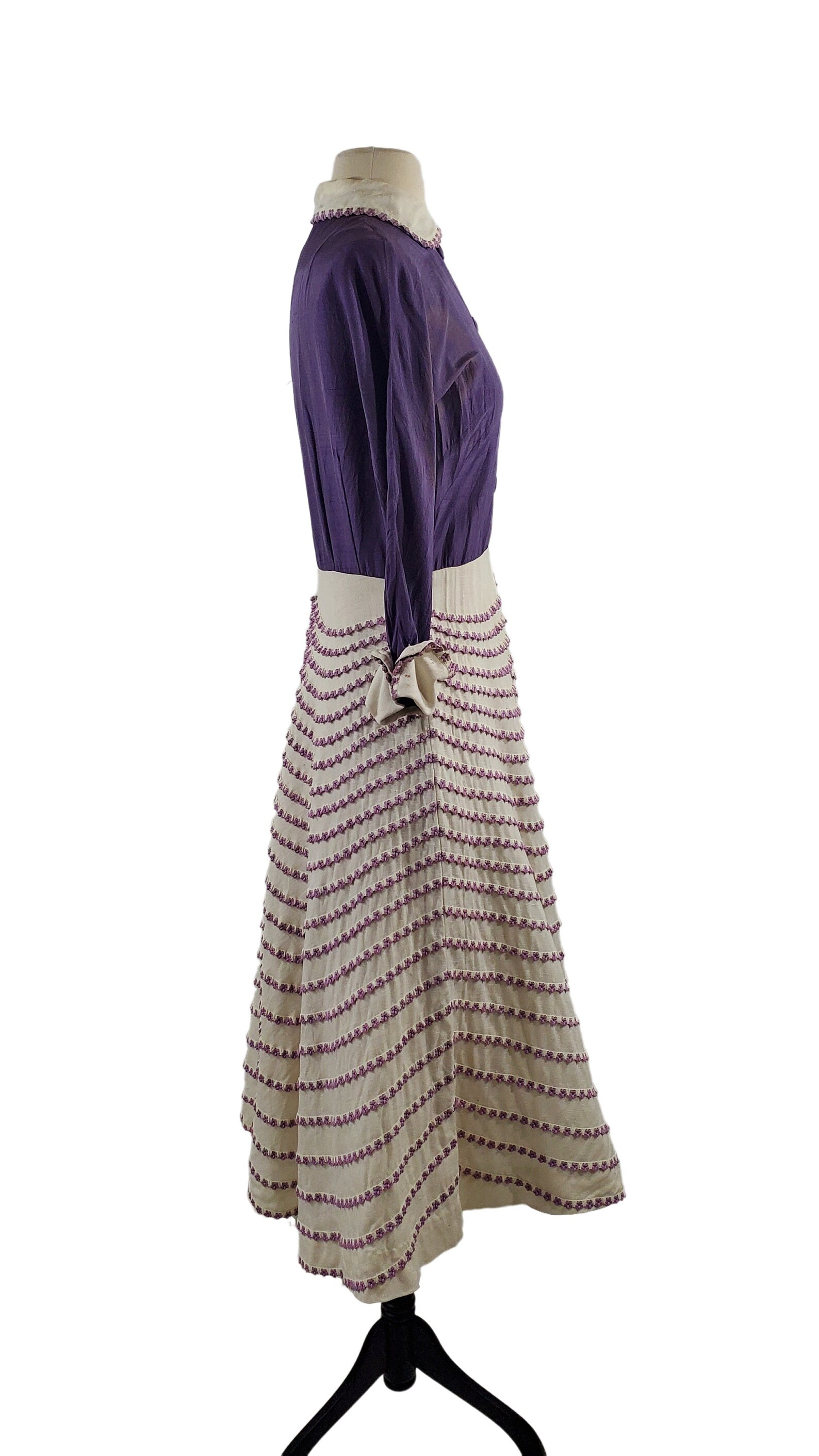 1950s Purple and off White Flower Stripe Dress, Estate Fresh - Etsy