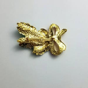 Vintage Christmas Pine Swag Brooch Signed AAI, Holiday Pin, Red Pine ...