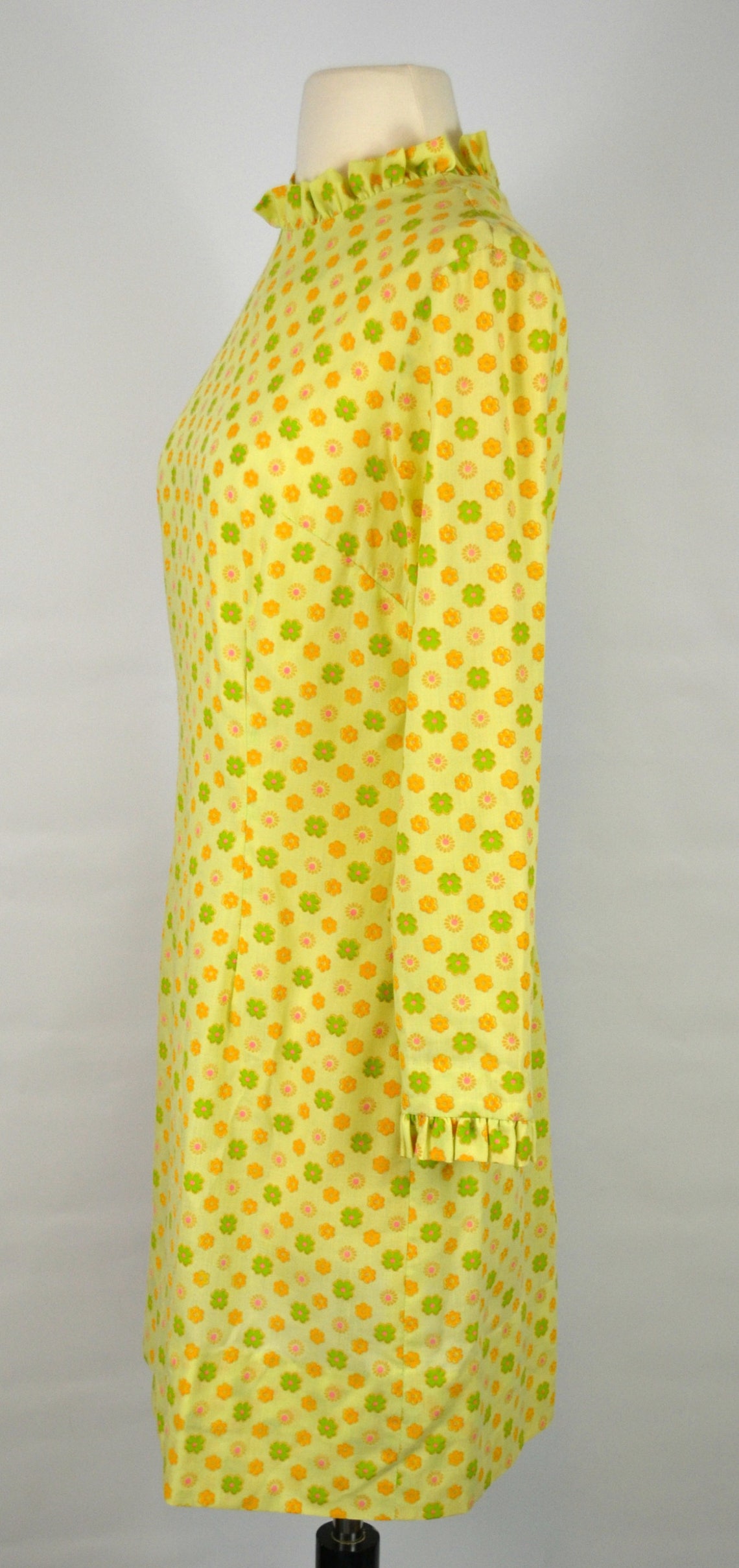 1970s Green Flowered Mini Dress and Duster Vest Set by E'n | Etsy