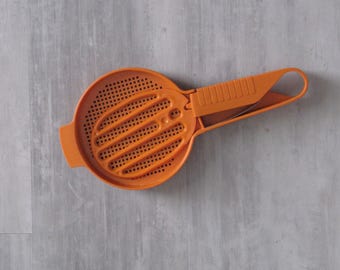 Tupperware Sifter | Etsy