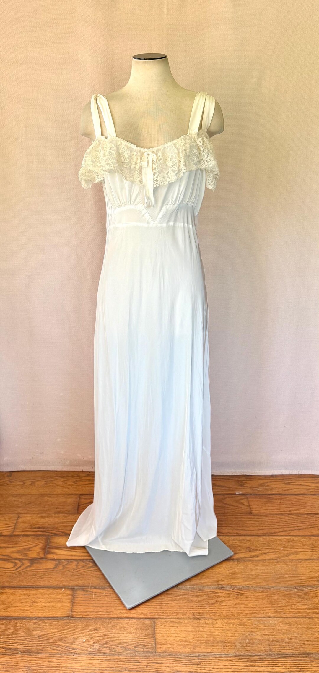 Vintage 1930s 1940s Negligee Ivory Lace Maxi Dress Gown Bias Cut 38 40 ...