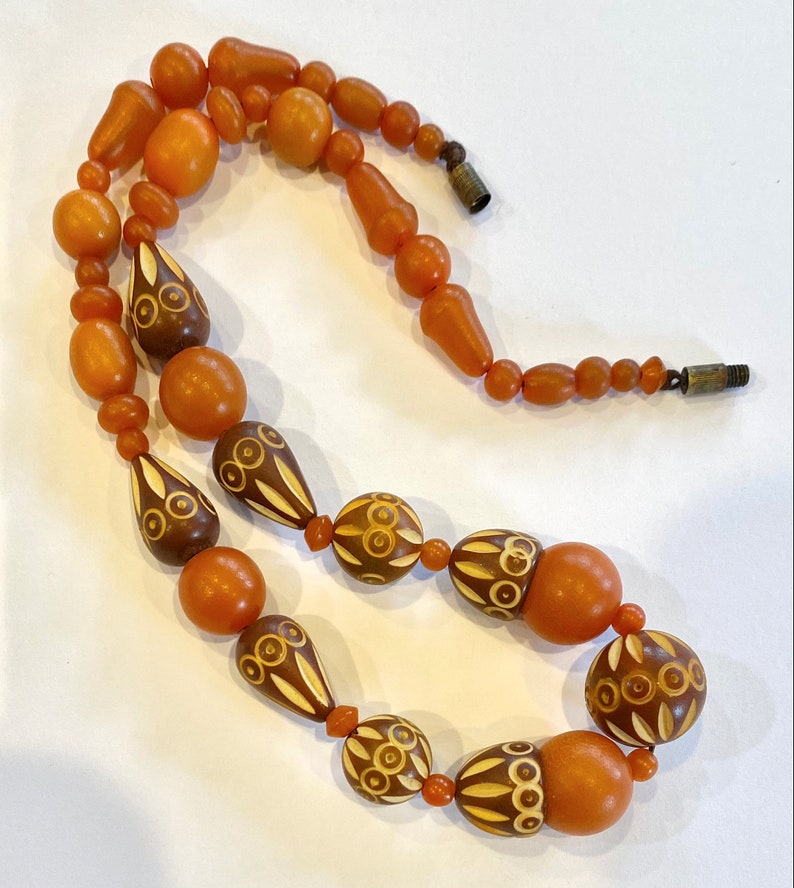 Vintage 1930s 1940s Necklace Carved Celluloid / Galalith Beads Burnt ...