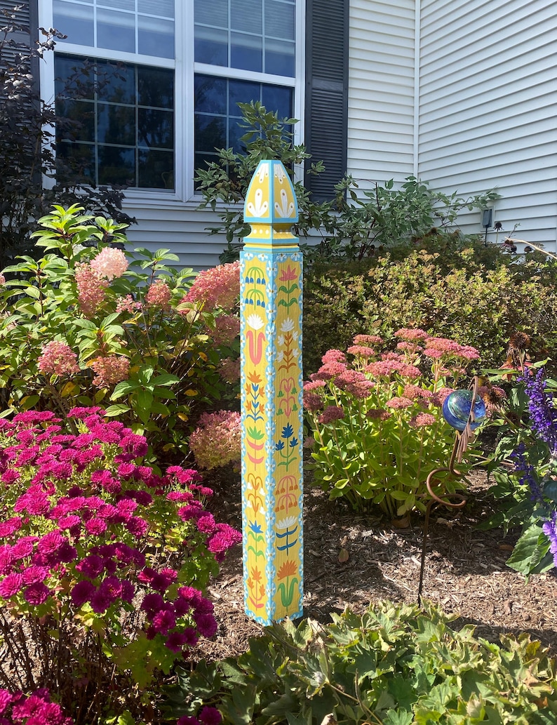 Hand Painted Garden Post, Scandi Folk Art, Decorative Garden Totem ...