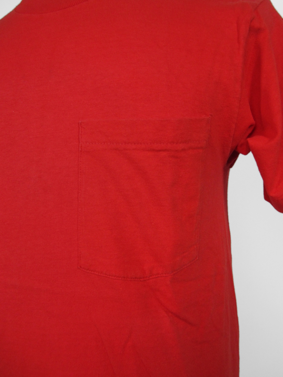 Vintage Red Pocket T-shirt Fruit of the Loom 90s Cotton Tee Made in USA ...