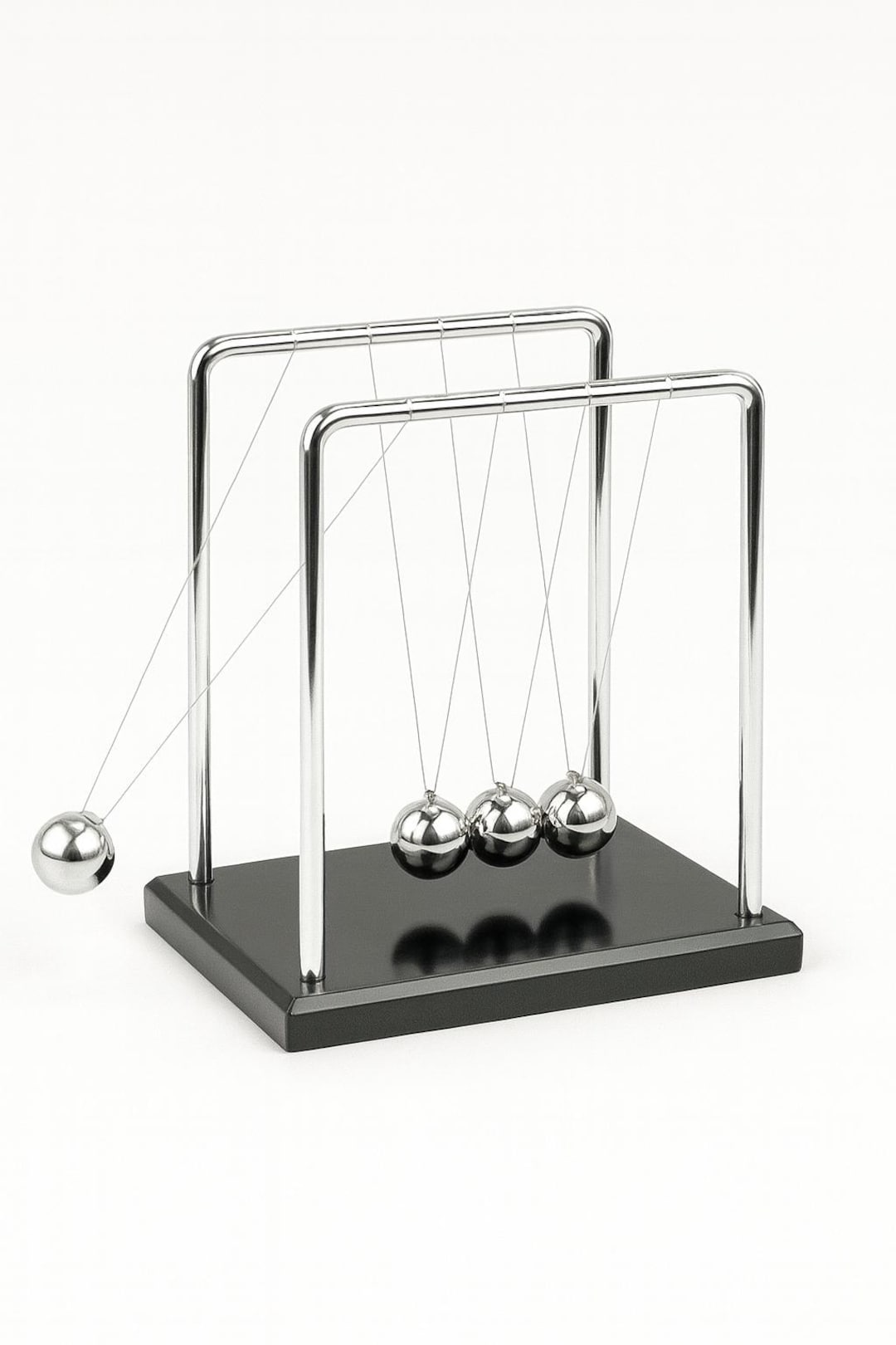 Premium Newton’s Cradle – Modern Desk Kinetic Sculpture | Stainless ...