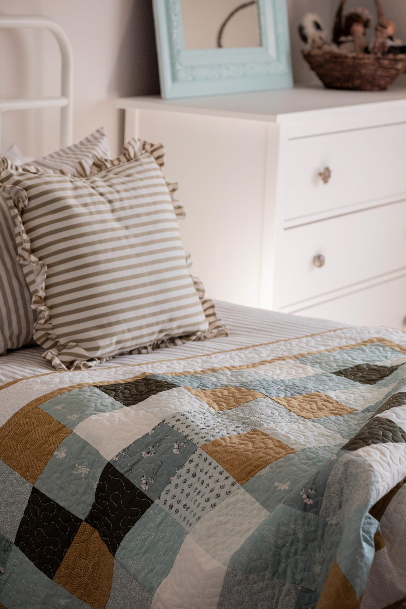 So Charmed Quilt Pattern – Beginner-friendly Charm Square PDF Pattern ...