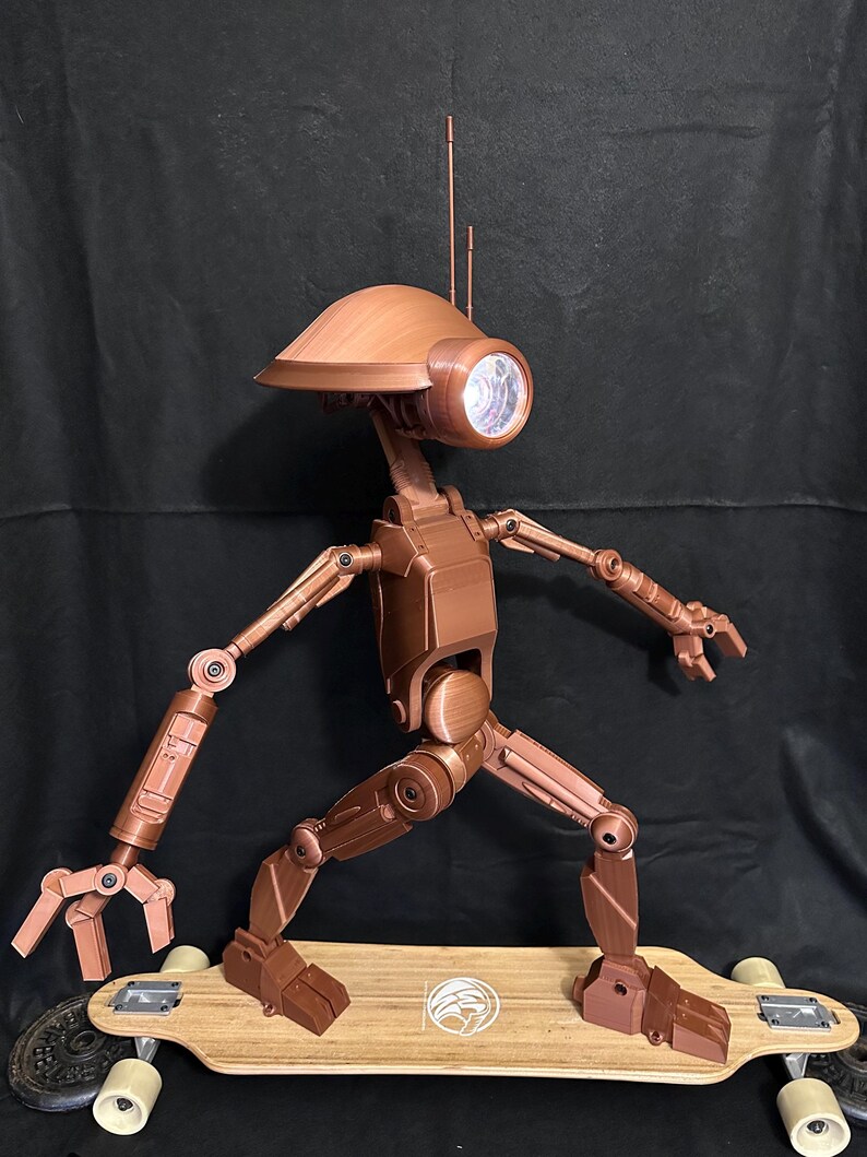 Life-sized Pit Droid: 3D Printed, Fully Articulated Model With LED ...
