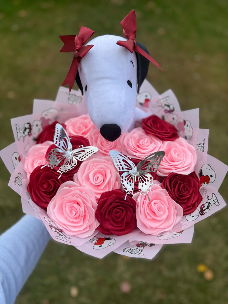 Handmade Snoopy Plush Bouquet, Eternal Roses Anniversary Gift - Etsy