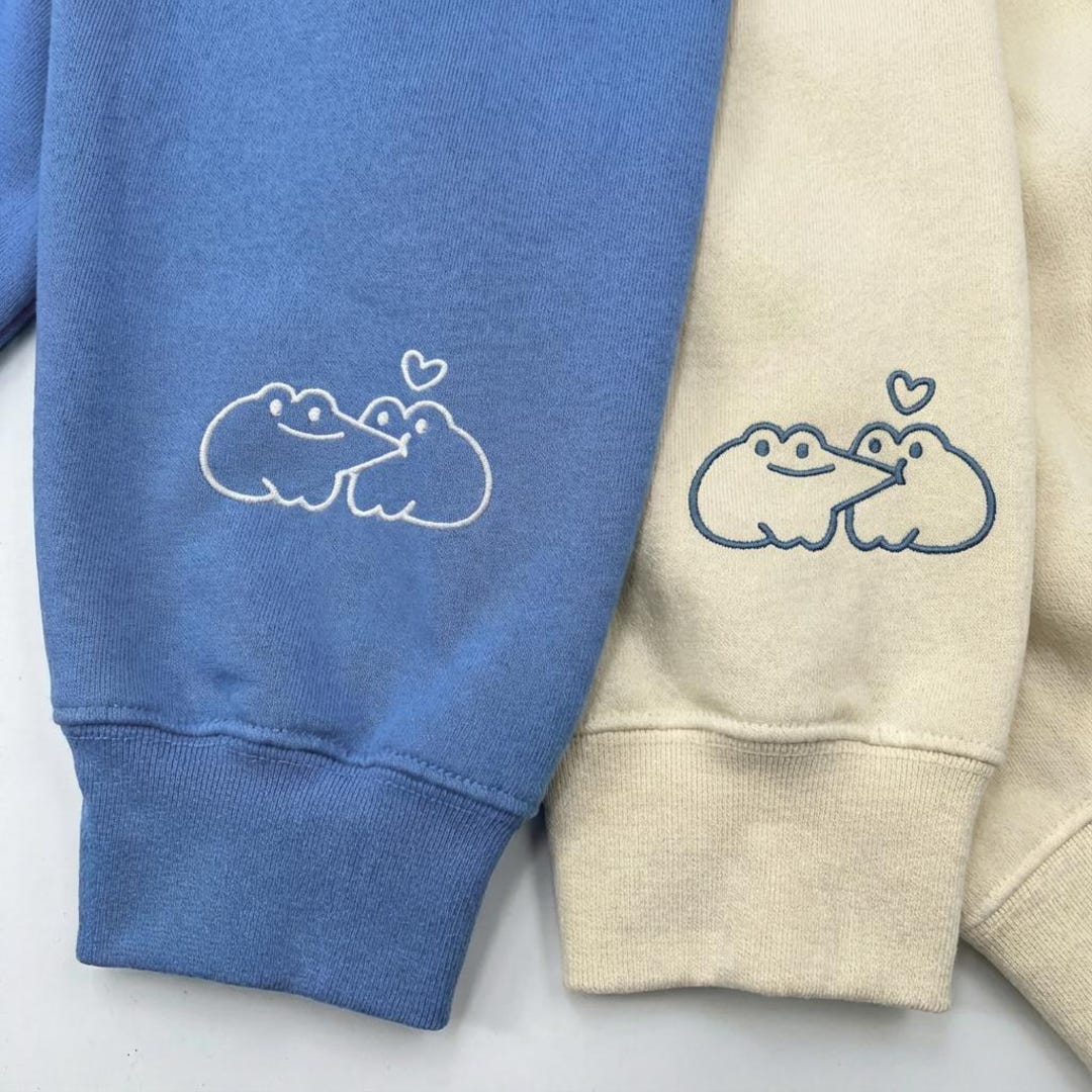 Kissing Frogs Embroidered Sweatshirt, Minimalist Frog Lover Gift, Funny ...