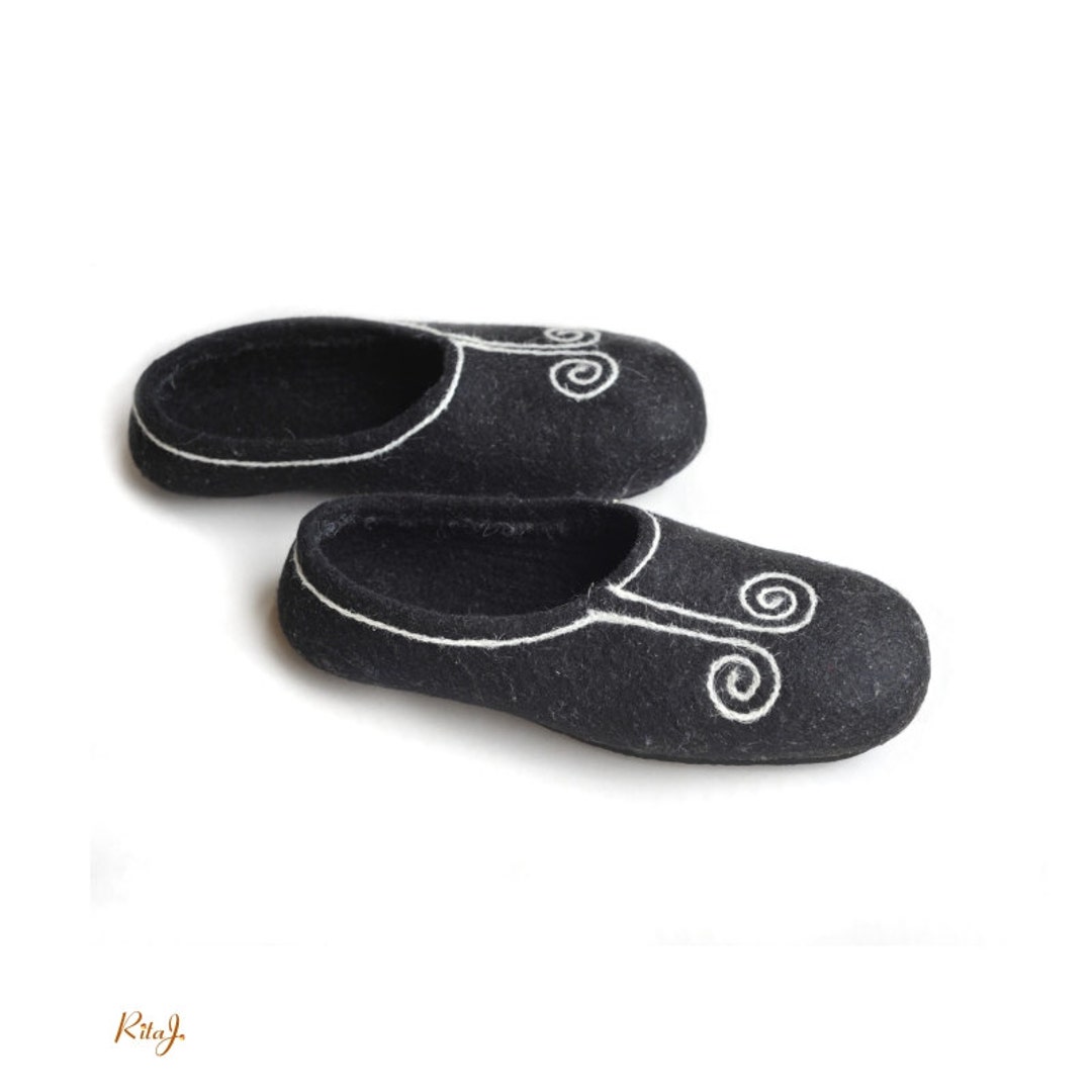 Handmade Wool Felted Slippers With Rubber Soles- House Shoes-black - Etsy