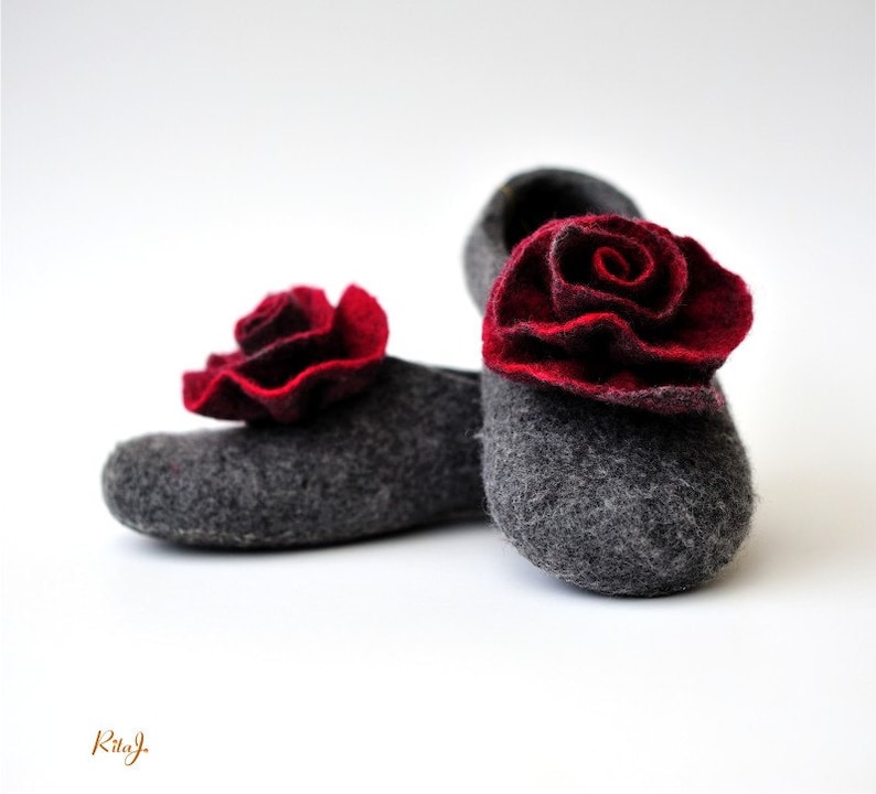 Felted Slippers "red&grey Roses" - Etsy