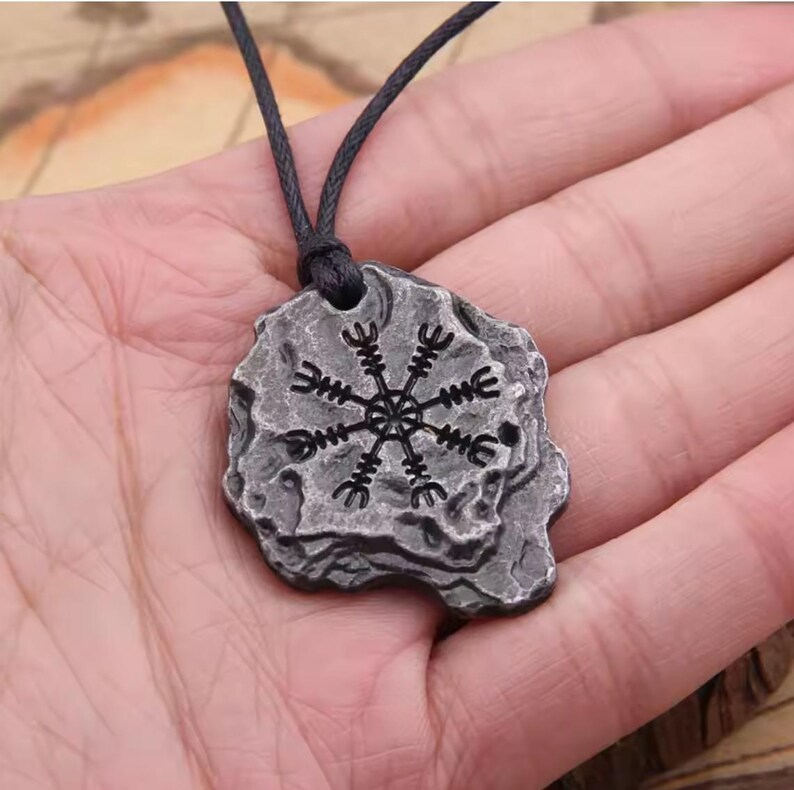 Viking “aegishjalmr” Helm of Awe Pendant – Norse Protection Rune ...