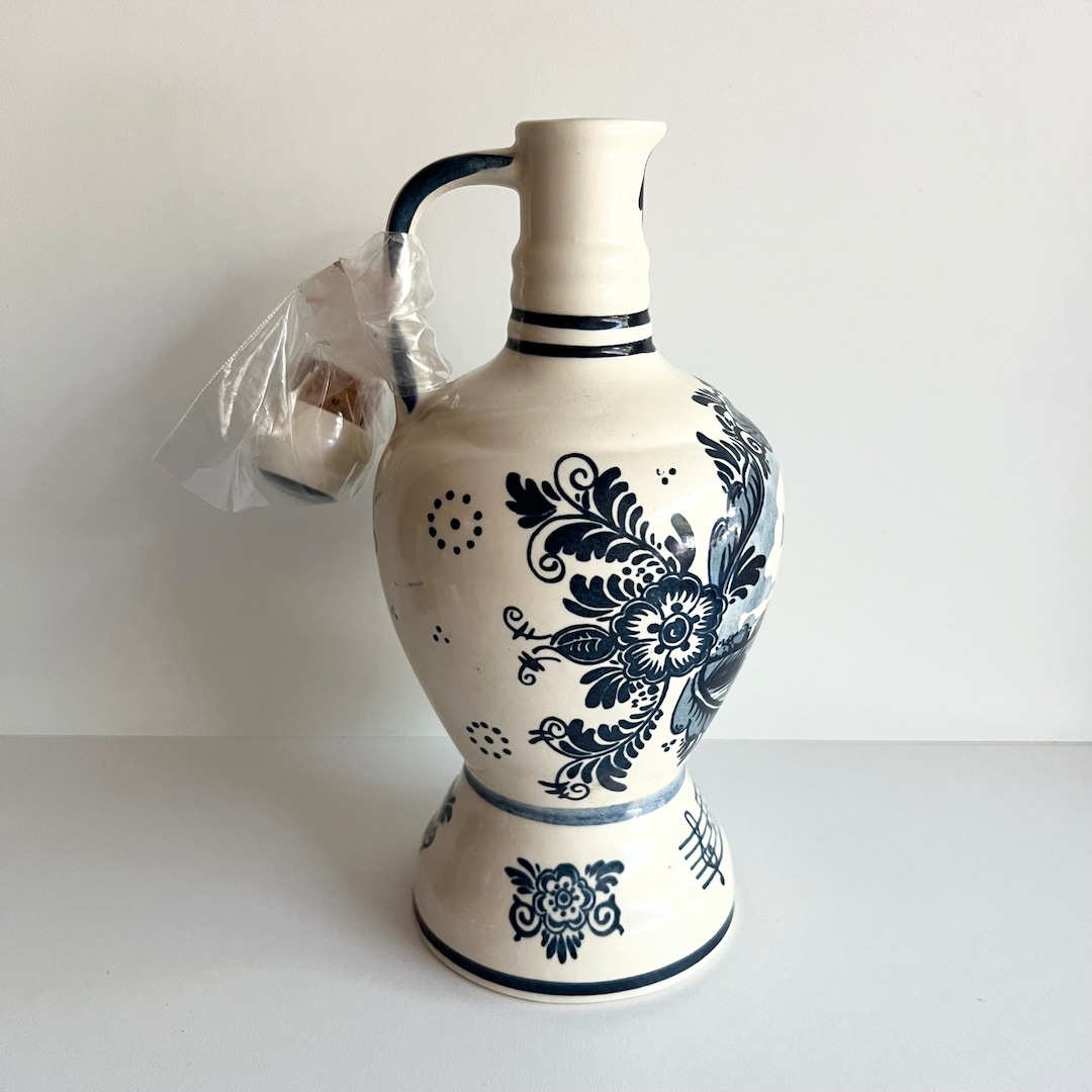 Delft Blue & White Decanter Music Box, Henkes Holland, Hand Painted ...