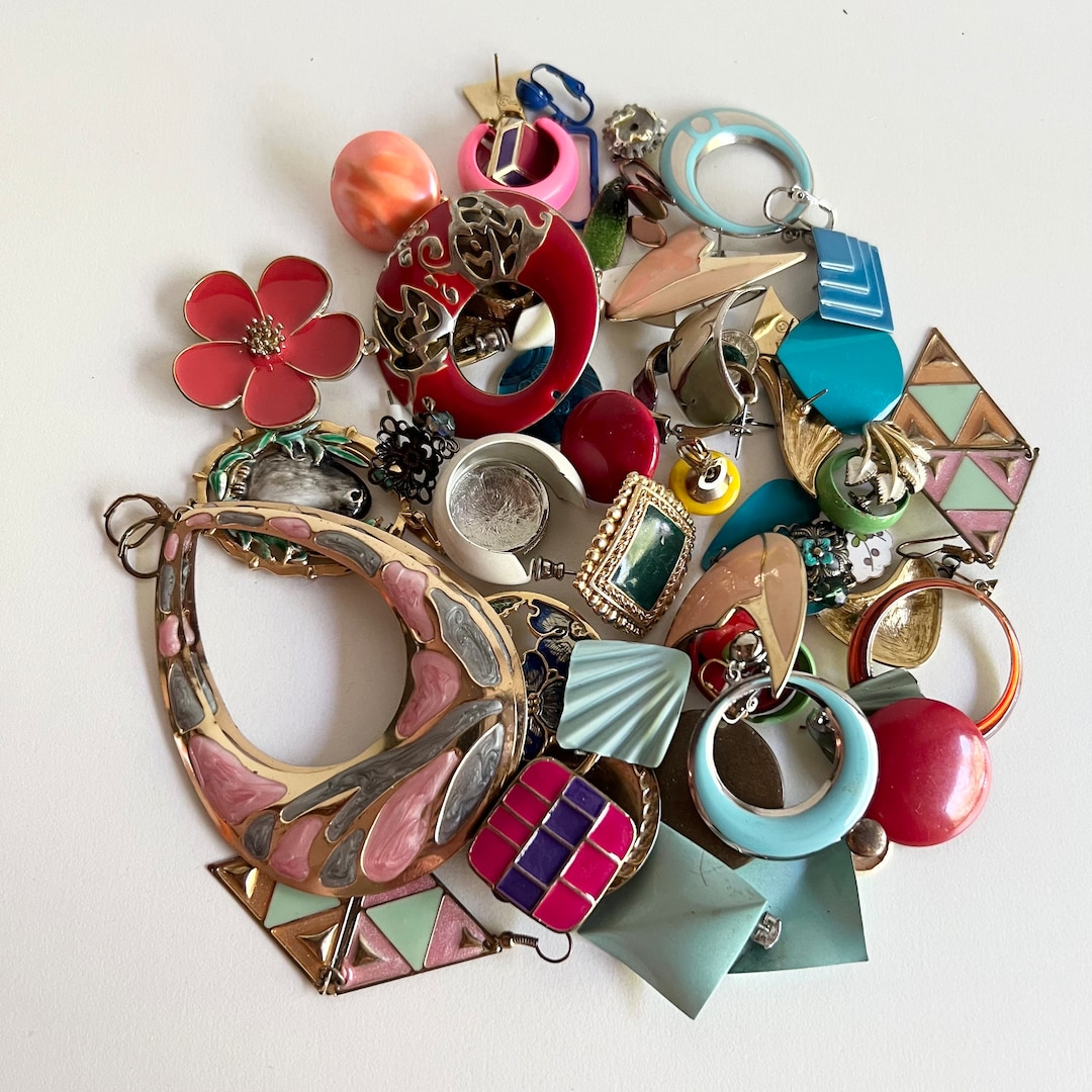 Vintage Craft Jewelry 8 Oz Lot, 1930s to 2000s, Rhinestone, Costume ...