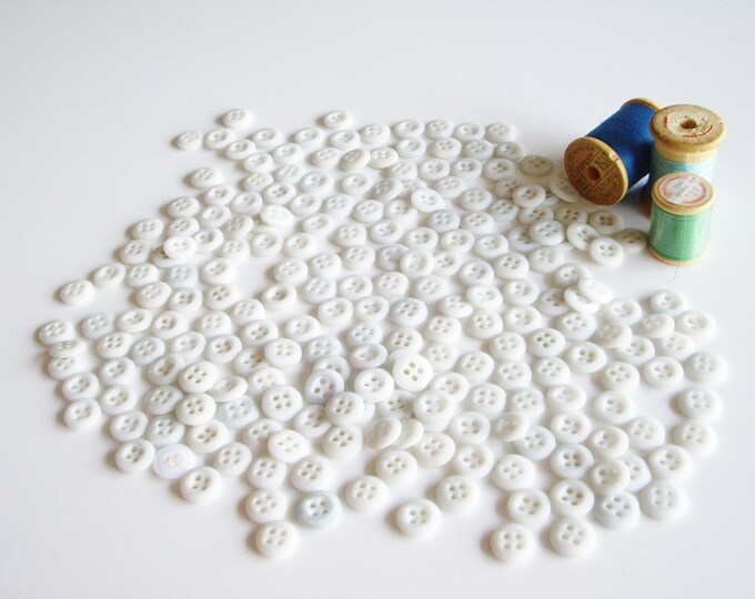 White Milk Glass Vintage Buttons, Four Holed Buttons, 5/8 Inch, 1.7 Cm ...