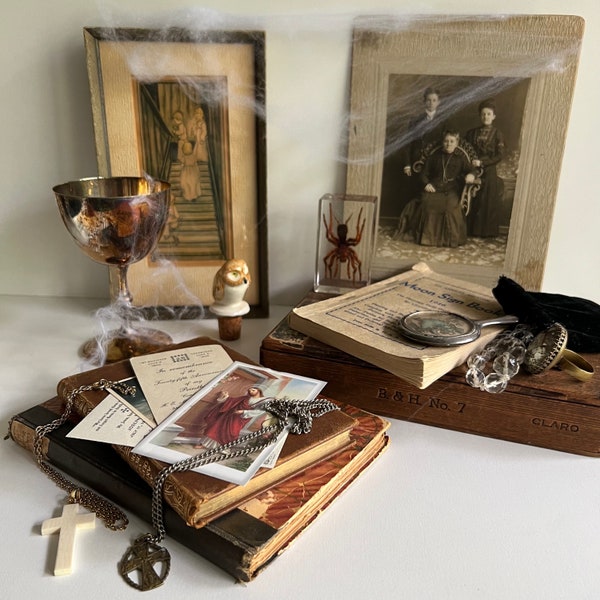 Antique Vignettes - Etsy