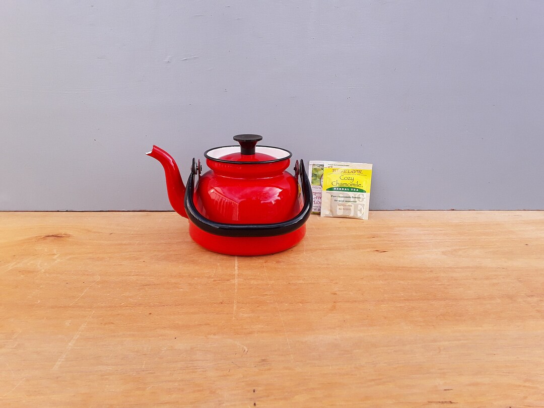 Vintage Red Enamel Teapot Enamelware Poland 32 Oz - Etsy