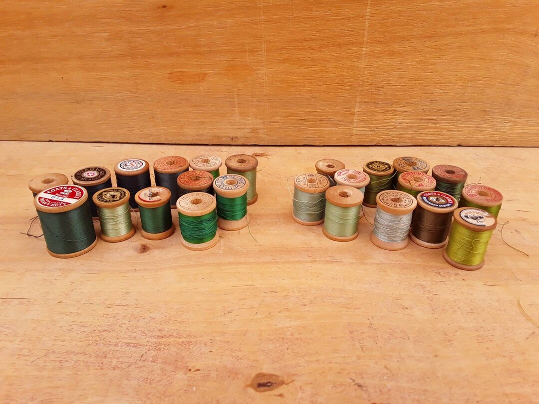 Vintage Spools of Thread Primitive Decor Wood Spools Sewing Notions ...