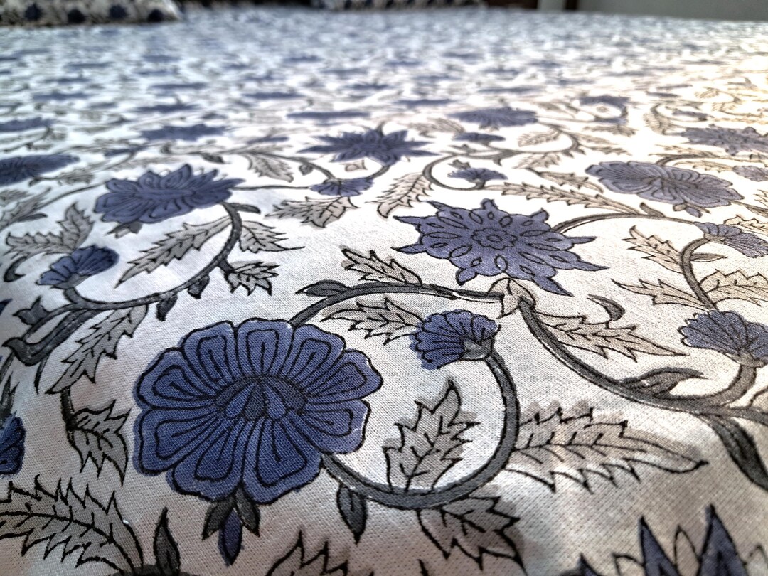Hand Block Printed Blue Floral Cotton Quilt | Reversible Jaipuri ...
