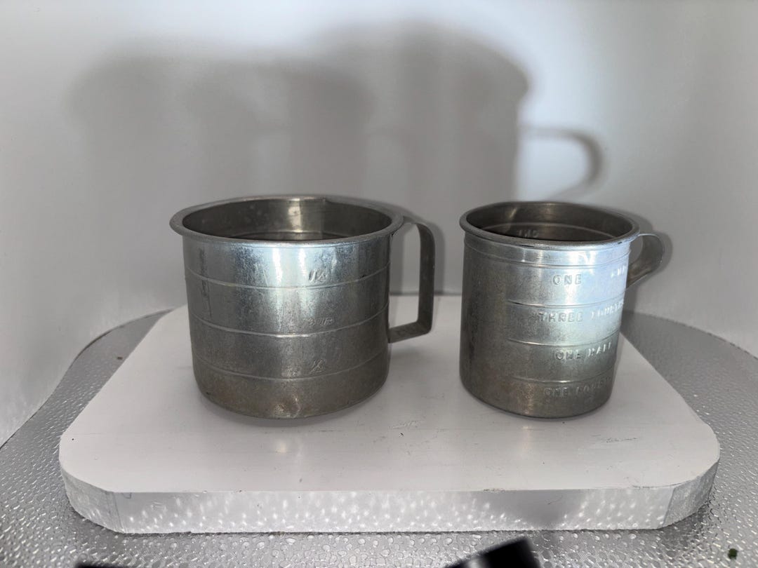 Vintage Metal Measuring Cups – Set of 2 – Rustic Farmhouse Kitchen ...